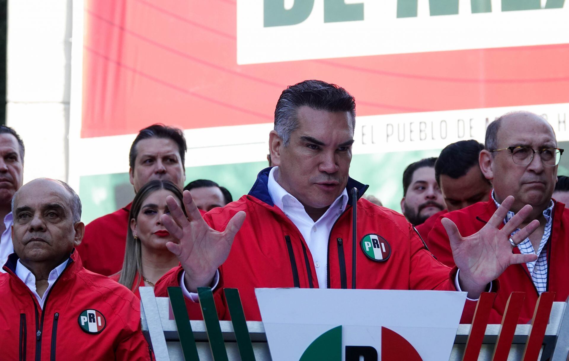 PRI remueve a Manuel Cavazos tras declaración misógina vs media hermana ...